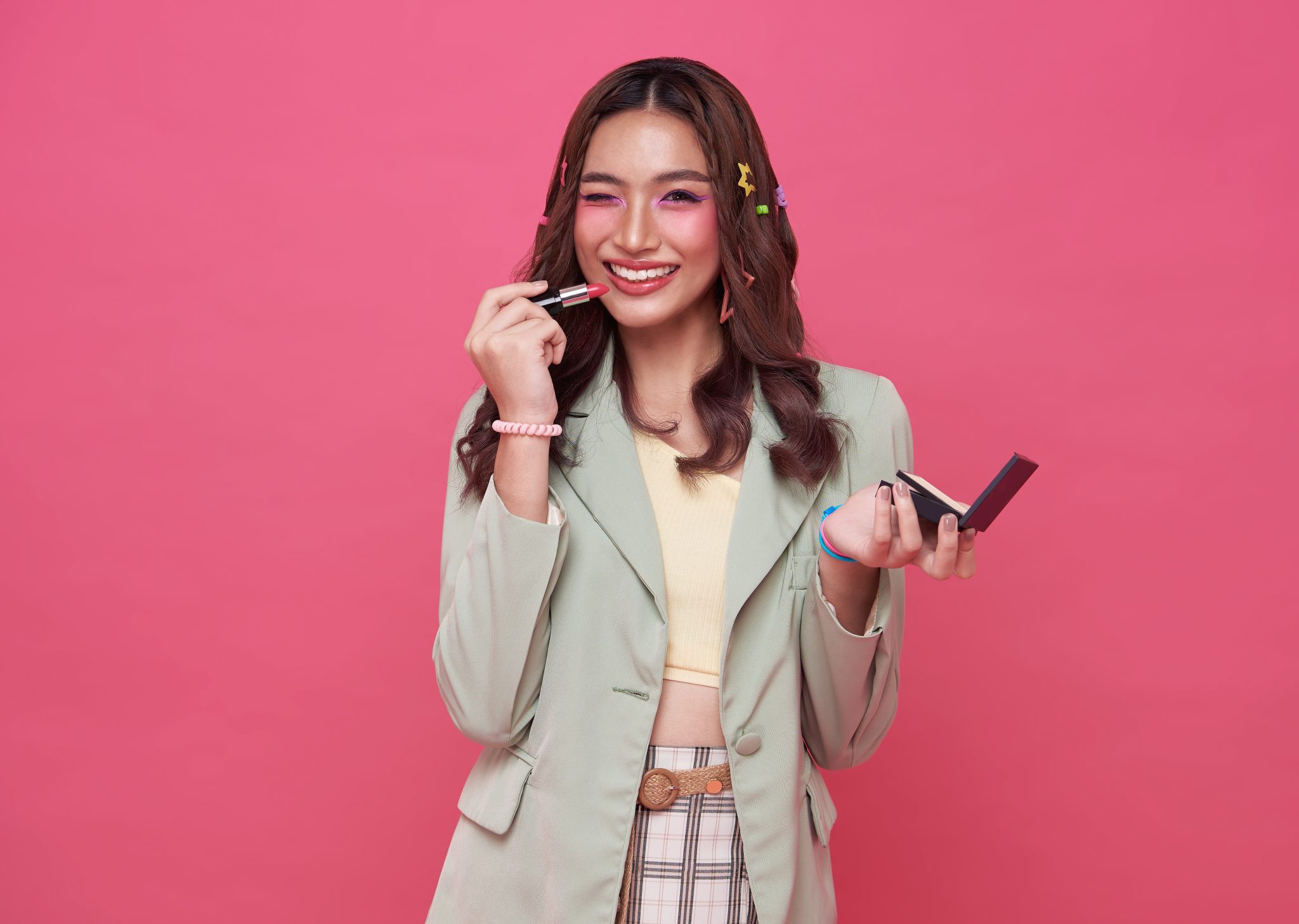 周囲から「残念オバさん」認定される人が愛用しているNGコスメ3選（後編） | michill byGMO（ミチル）